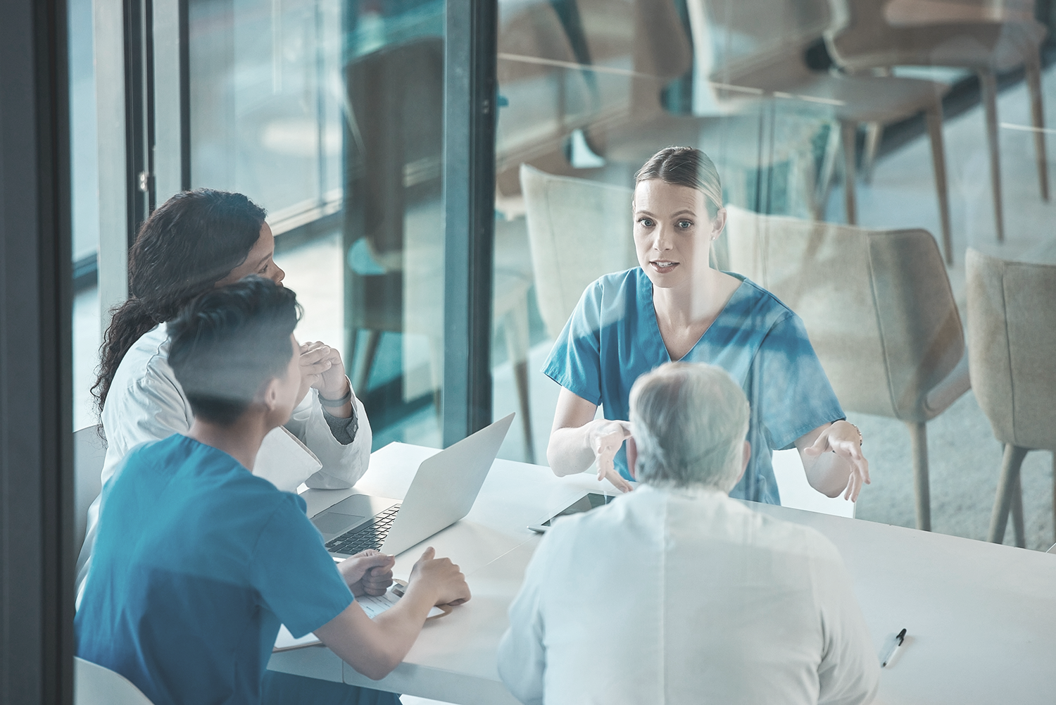 Smart lockers in the healthcare sector - more than just digital lockers